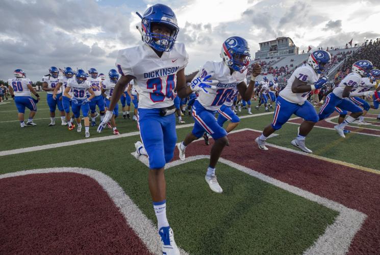 Photos: Dickinson vs Dawson Football | In Focus | The Daily News