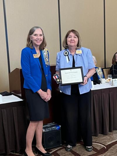 NSDAR presents Women in American History Award | Applause | The Daily News