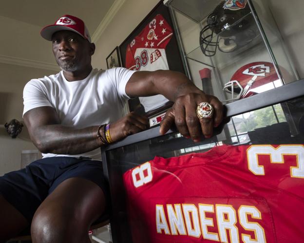 ‘It’ll be there forever’: Galveston native inducted into Chiefs Hall of ...