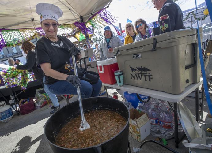 Gumbo cookers battle for a cause | Local News | The Daily News