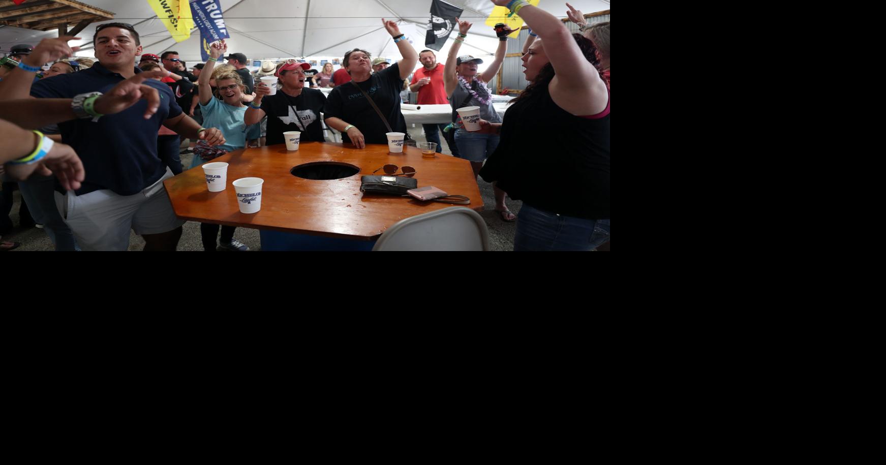 Big Ass Crawfish Bash comes back as big as before | | The Daily News