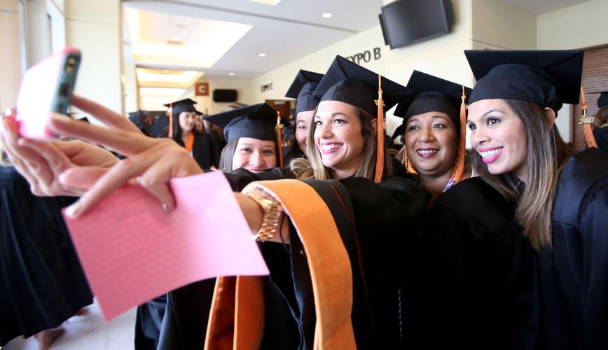 Photos: UTMB School of Nursing's Commencement ceremony | In Focus | The ...