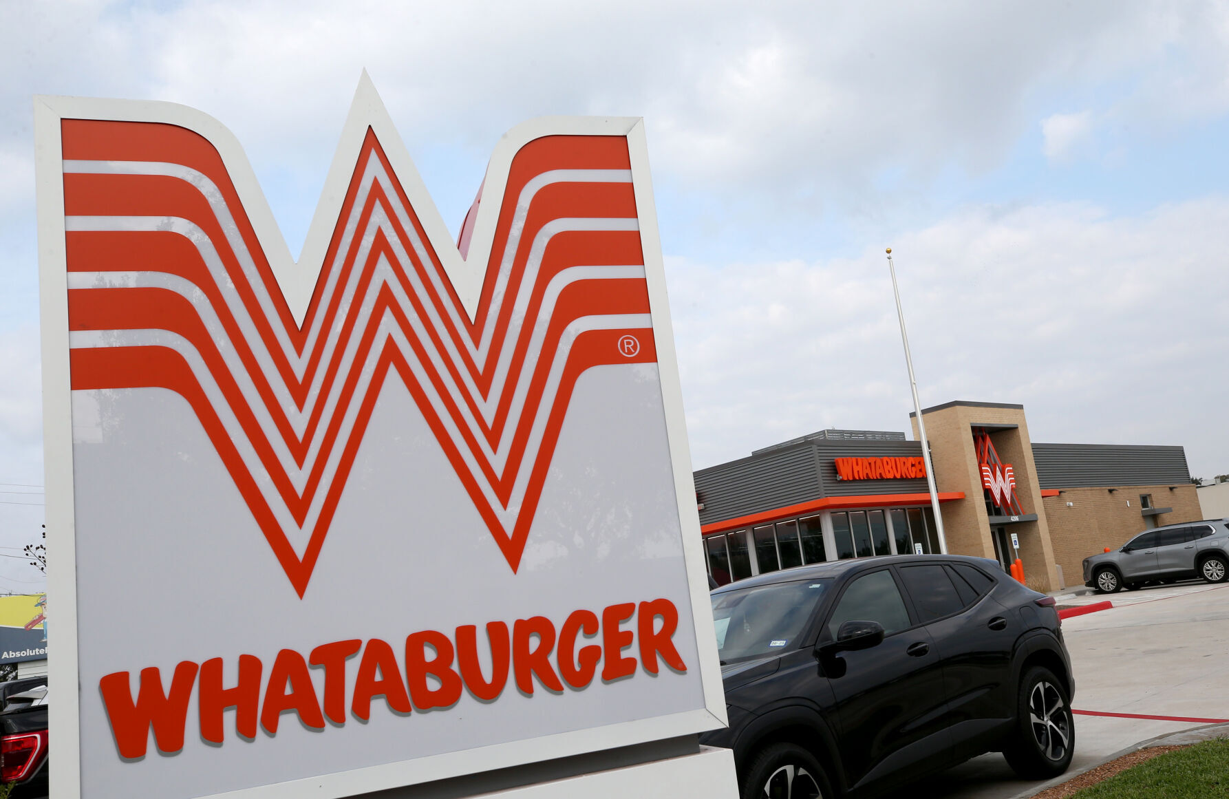 Biz Buzz: Santa Fe's first Whataburger prepares to open; Ollie's to ...