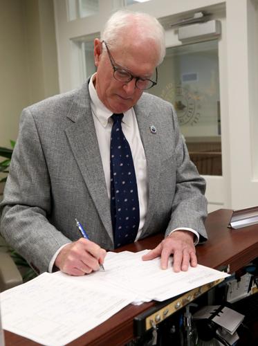 Four file as race to be Galveston's mayor kicks into high gear | Local ...
