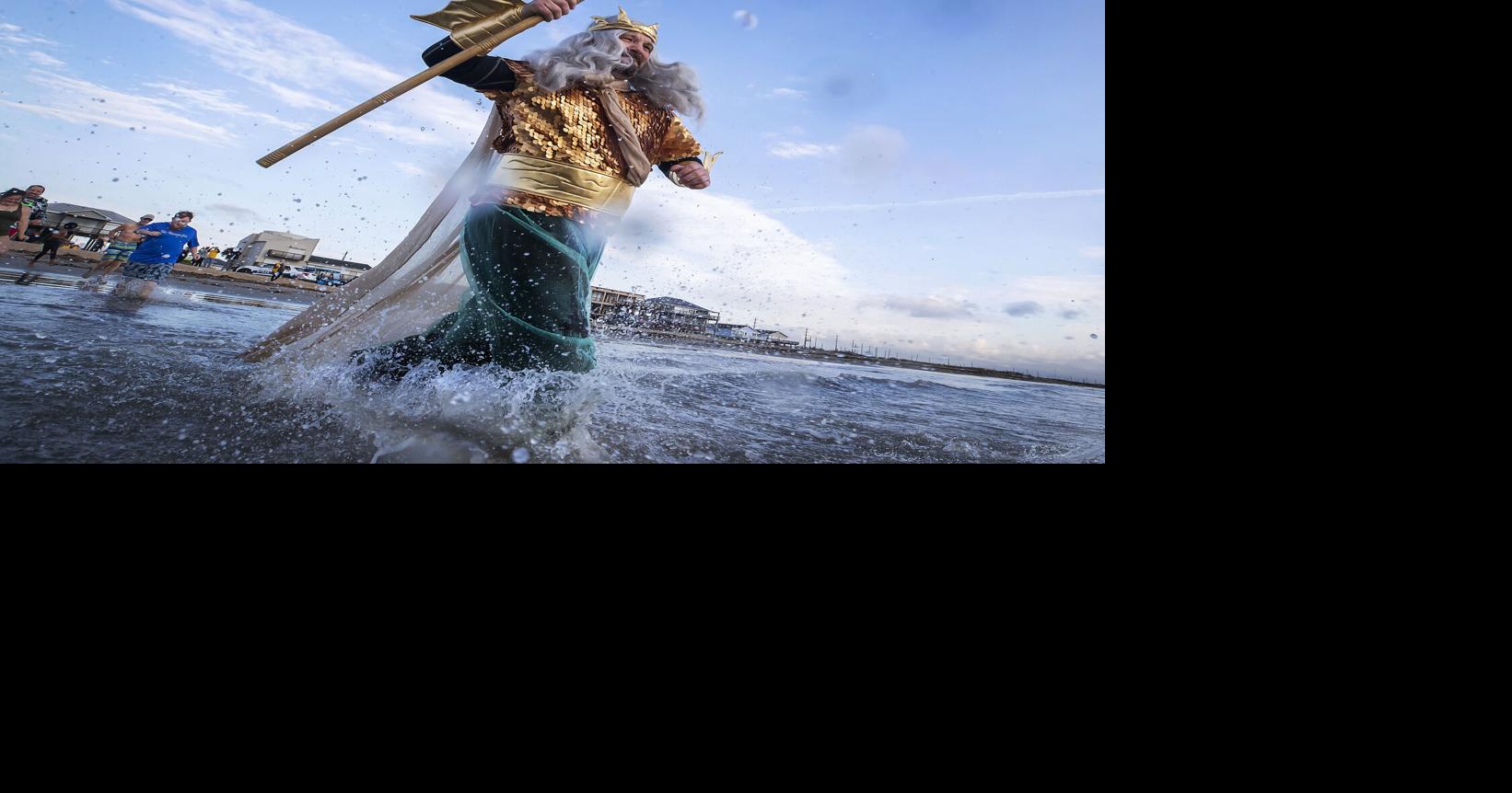 Polar Plungers brave waves for Special Olympics | Local News | The ...