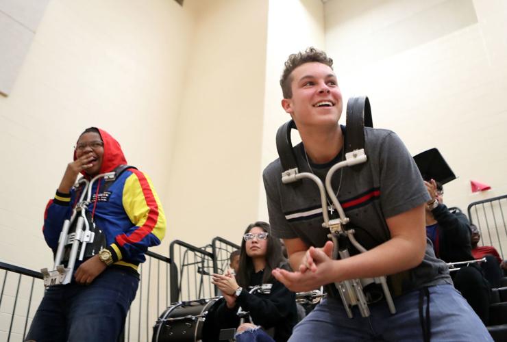 Defense, hot shooting boost Stings past Mustangs | High School Sports ...