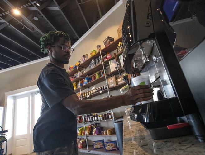 Biz Buzz: Leeland House, Bealls and more prepare for island openings ...