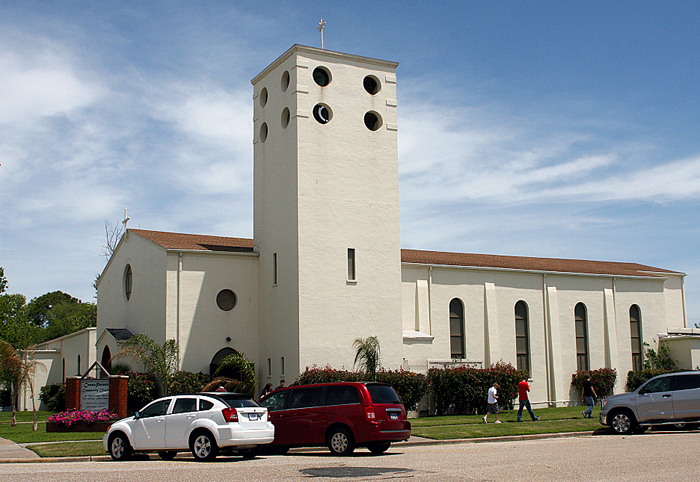 CrossPointe rises from ashes of shuttered church | Faith | The Daily News