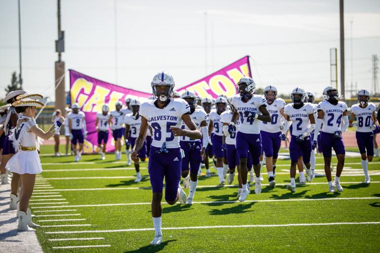 Ball High completes rare undefeated regular season with rout of Wisdom ...