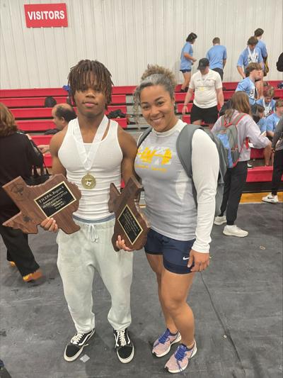 La Marque powerlifter has record-breaking region win | High School ...
