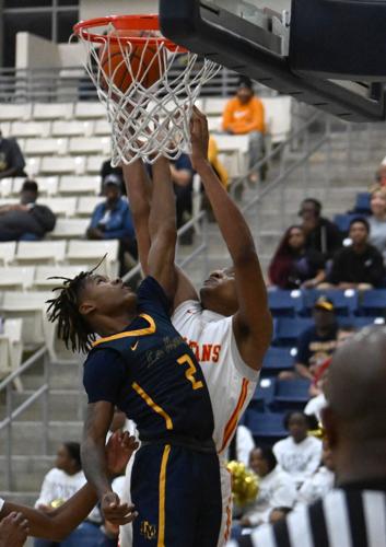 La Marque's offense struggles in region quarterfinal loss to Stafford ...