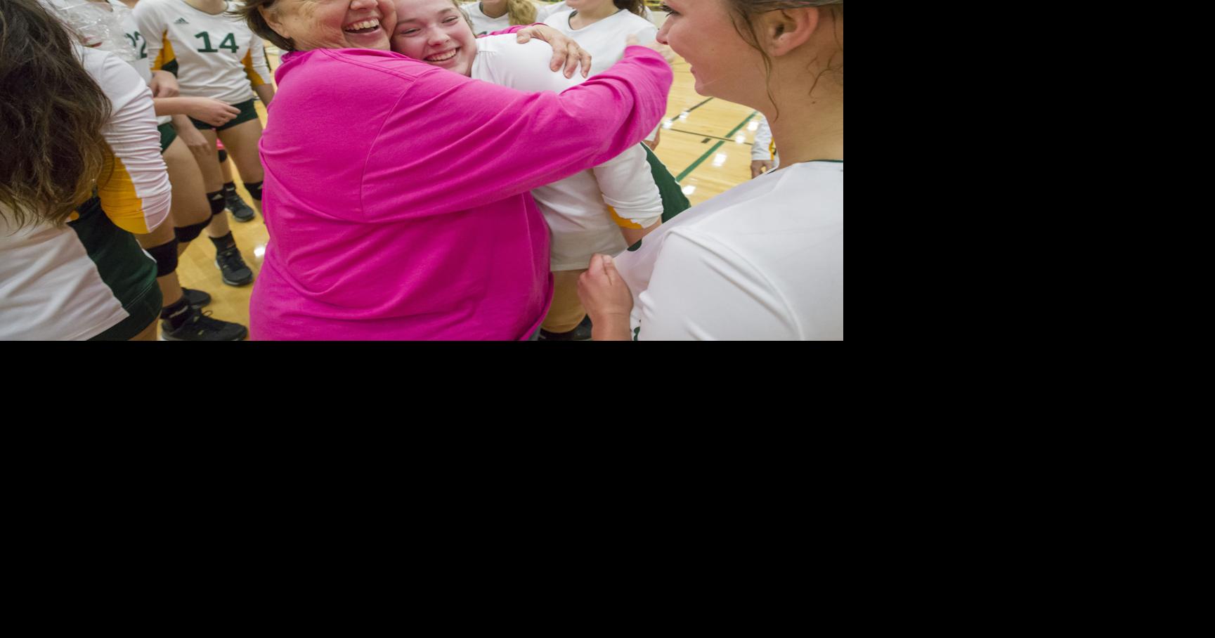 Anna Marie Milligan ends 40-year coaching career at Santa Fe with a win ...