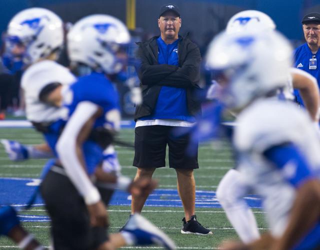 Friendswood battles, comes up short in long-time coach's final game ...