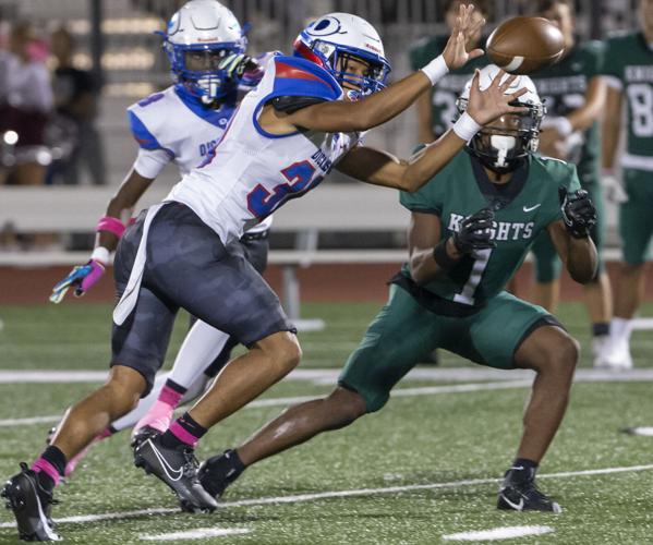 Dickinson clamps down on defense to top Clear Falls in 24-6A showdown ...