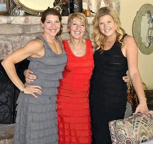 Moms And Daughters Often Mistaken For Sisters Leisure The Daily News