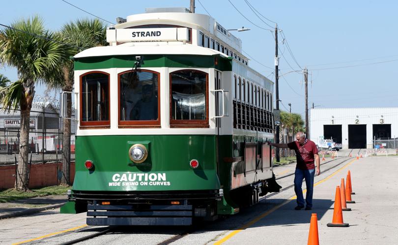 Restored Galveston trolley rolls out for acceleration, brake tests ...