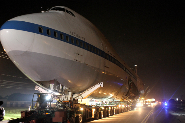 People flock to see Shuttle Carrier Aircraft’s trip | Space | The Daily ...