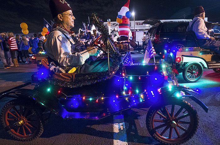Santa Fe Christmas Parade | Local News | The Daily News