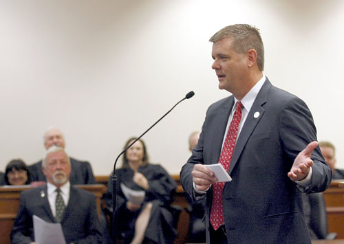 8 new Republican officeholders sworn in | Local News | The Daily News