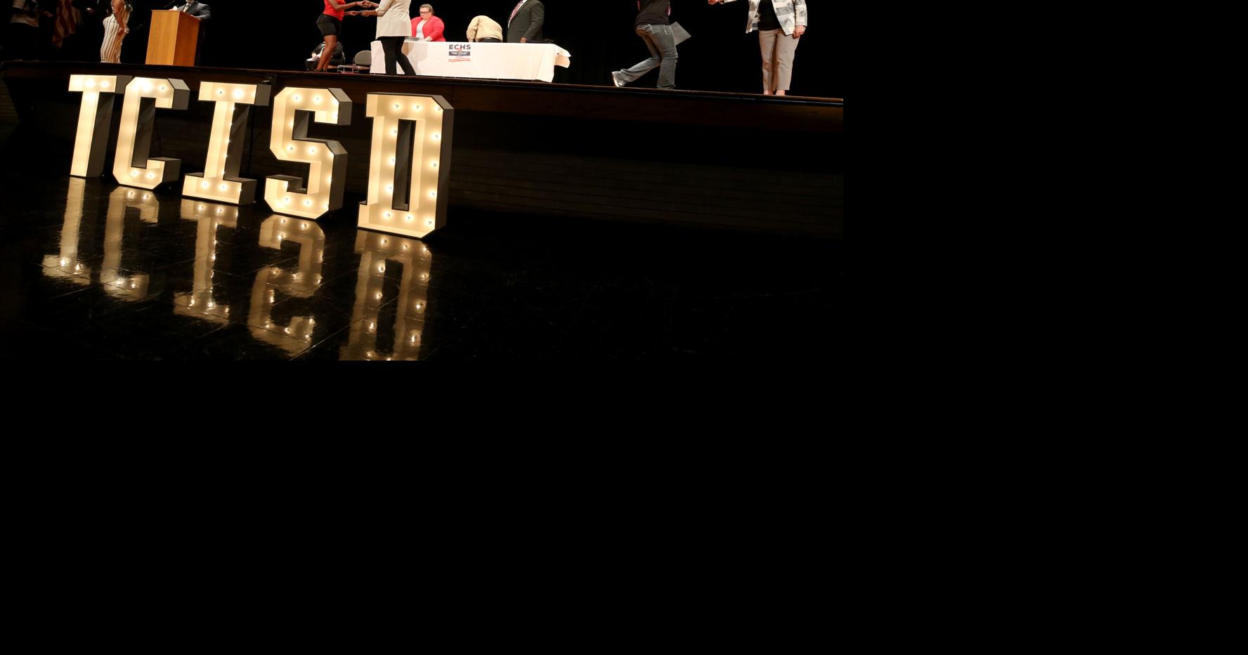 150 Texas ISD freshmen inducted in early college program | Local News ...