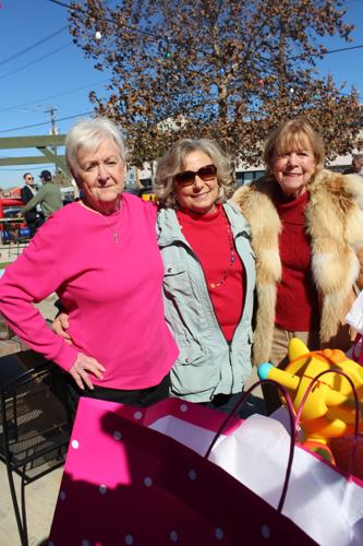 Seaside Scenes: Birthday girl arrives in Audi at unicorn-themed party ...