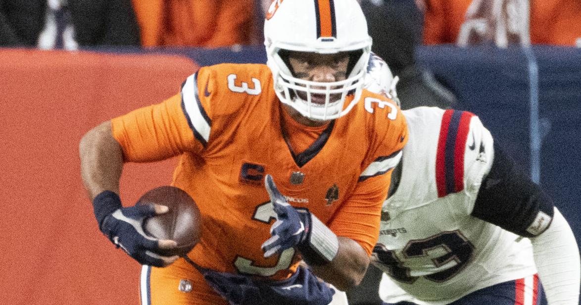 Broncos Lose 26 23 To Patriots And Playoff Hopes Are All But Crushed