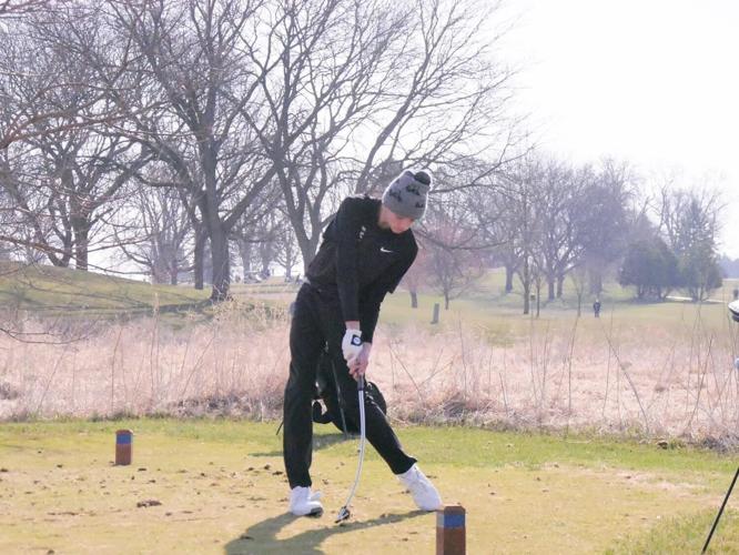 Led by Bystol-Flores, Knudtson, Cambridge golfers hang tough in loaded ...