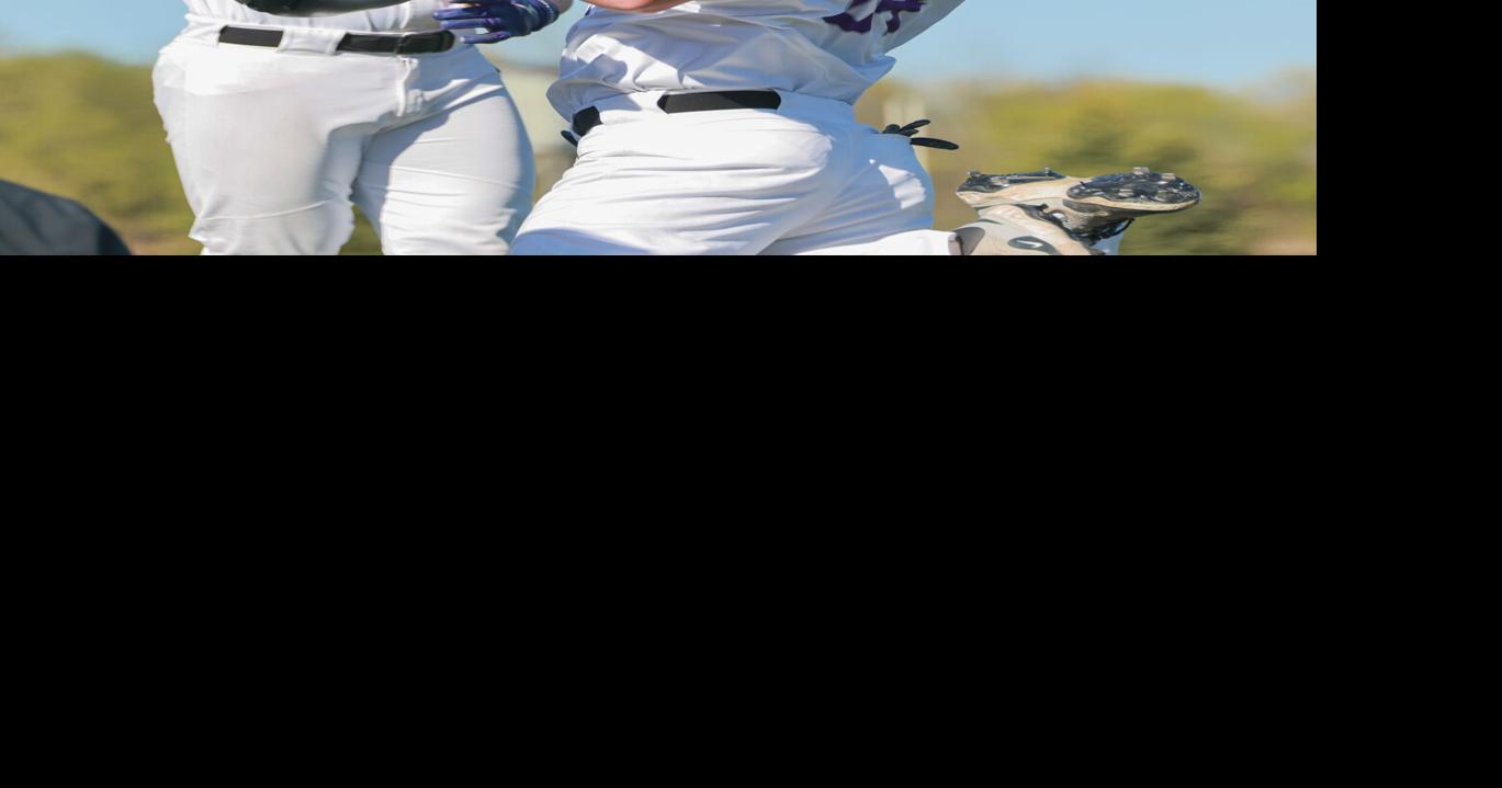 College baseball: UW-Whitewater wins a pair to advance in tournament ...