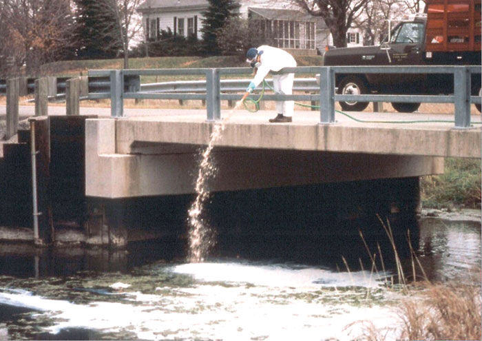 Delavan Lake could deteriorate without intervention, expert says ...