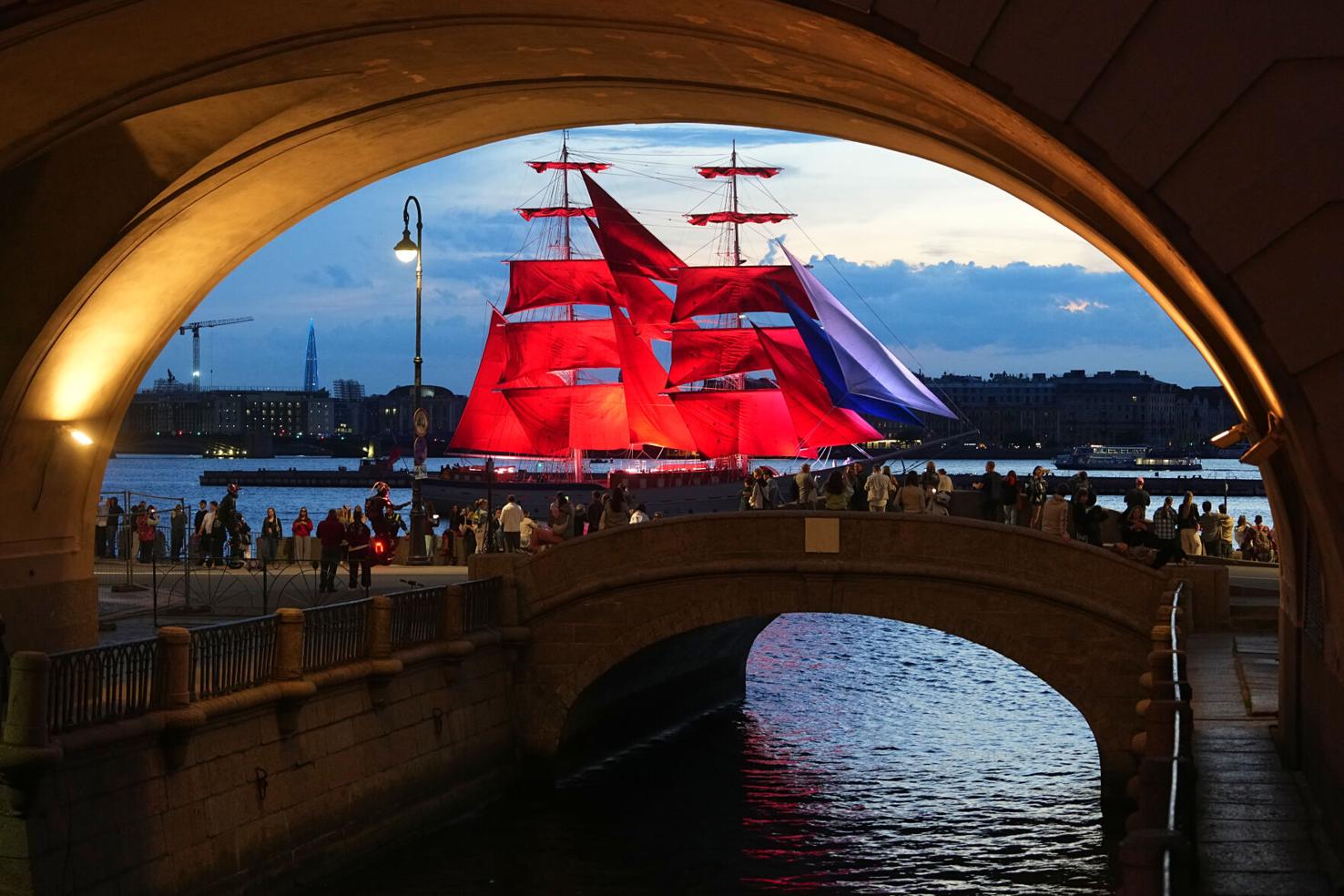 Russia Scarlet Sails | Nation/World | gazettextra.com