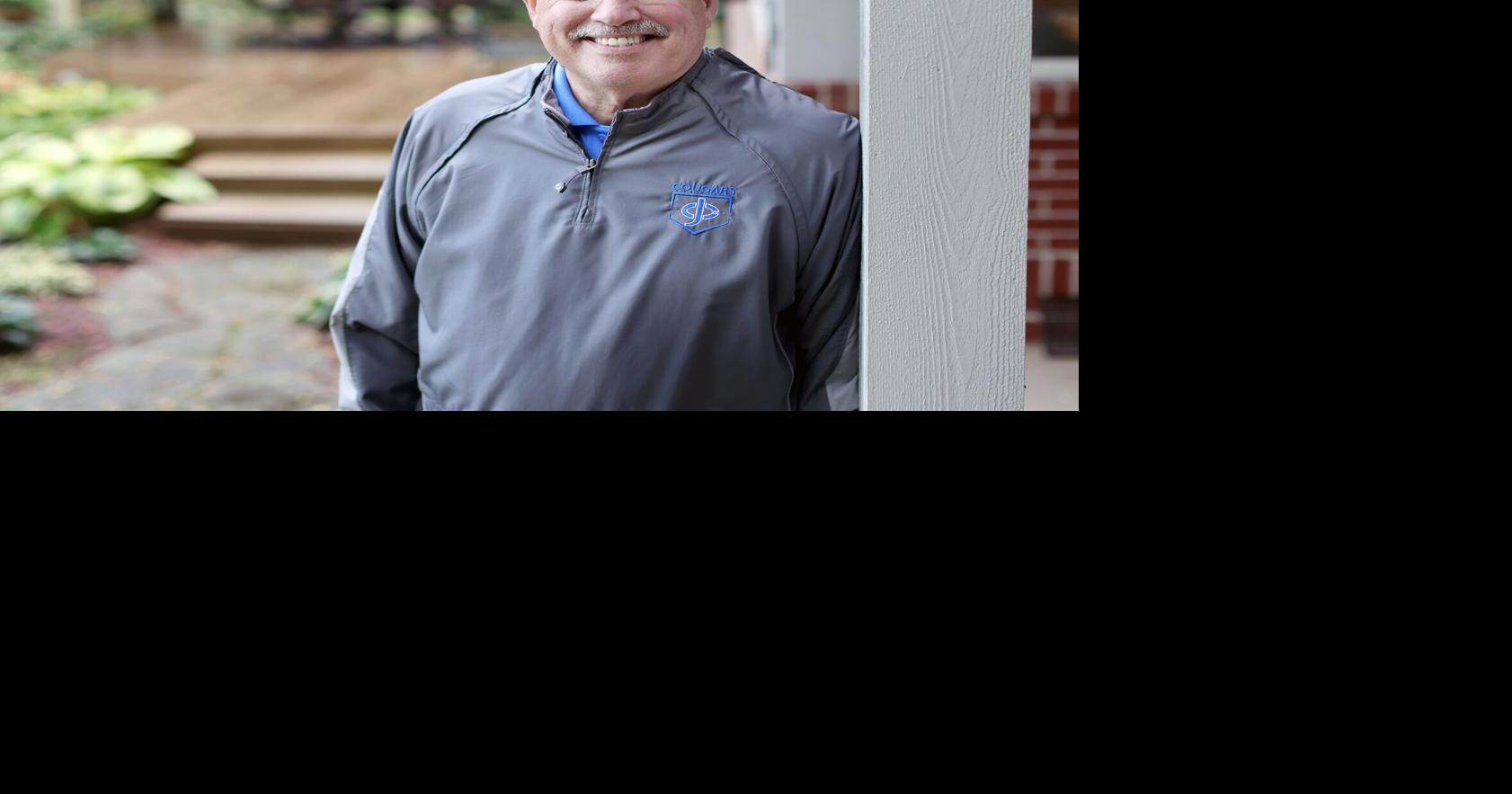 Tom Neuenschwander, right-hand man to Janesville Craig coaching legend ...