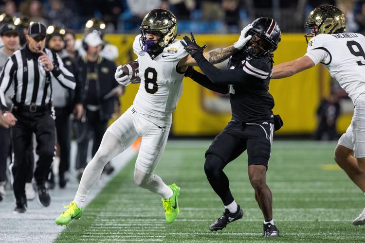 Jennings throws for 278 yards to lead SMU to 24-19 Holiday Bowl win ...