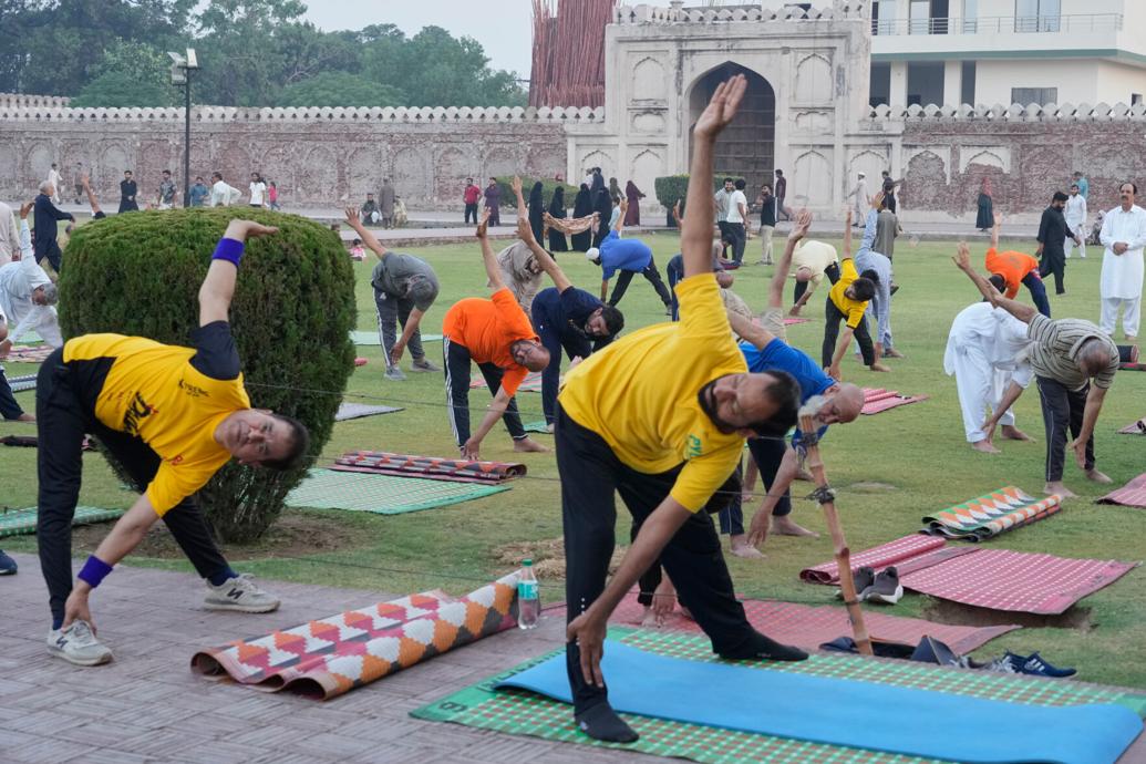 Pakistan International Yoga Day | Nation/World | gazettextra.com