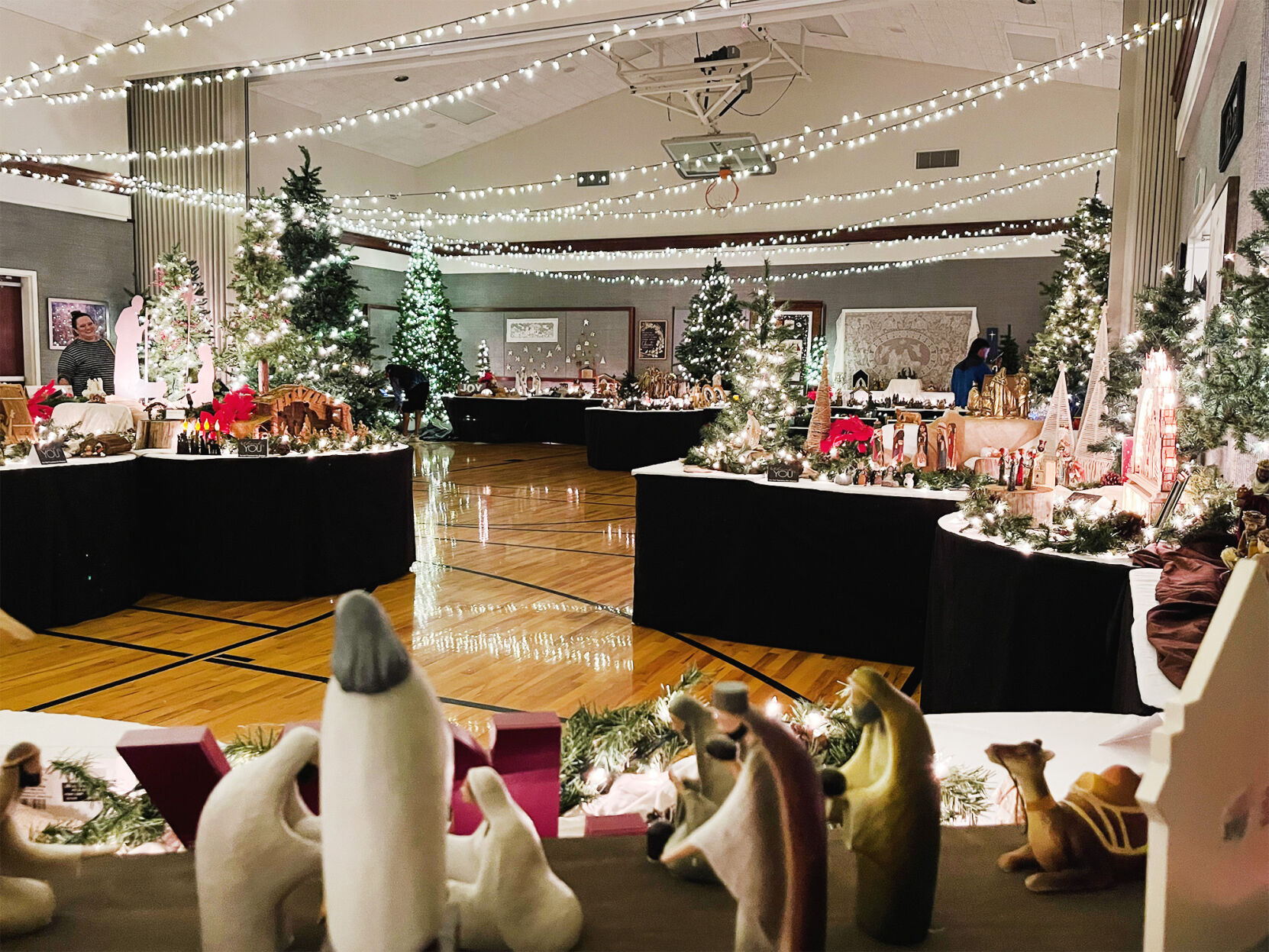 400 Nativity scenes on display at Janesville church | Local News ...