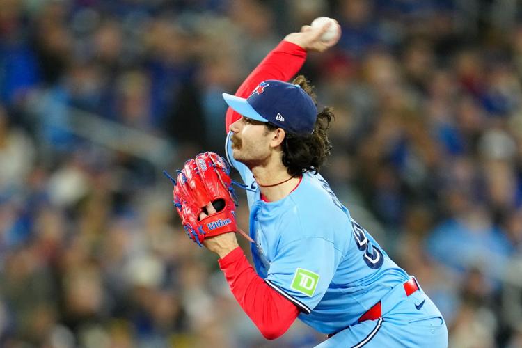 Blue Jays' Dylan Cease and Vladimir Guerrero Jr. leave game against ...