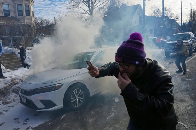 Photos of tensions between federal officers and locals in Minneapolis ...