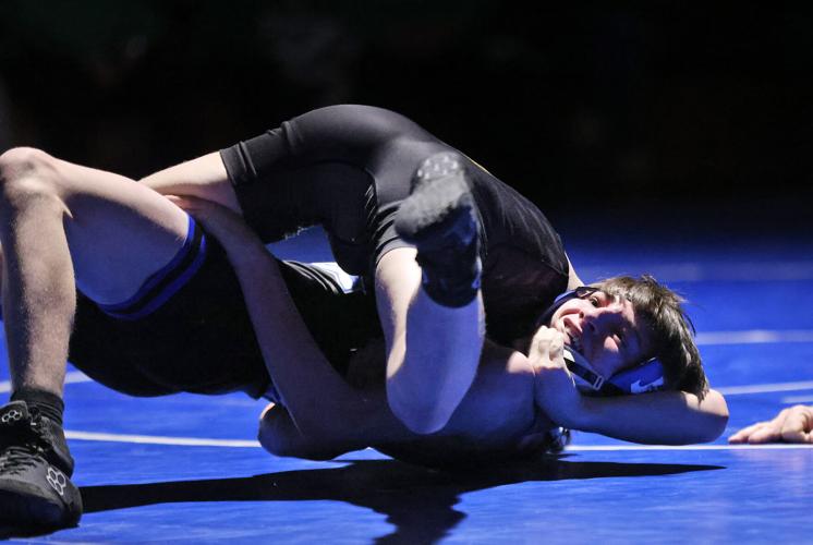 Wrestling: Janesville Parker tops Janesville Craig, takes home Kaster ...