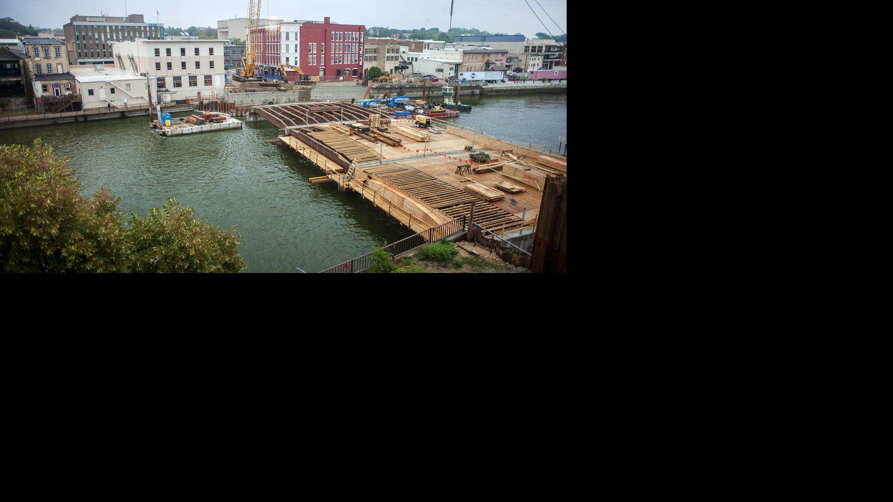 Contractor sticking with late-October completion for Milwaukee Street ...