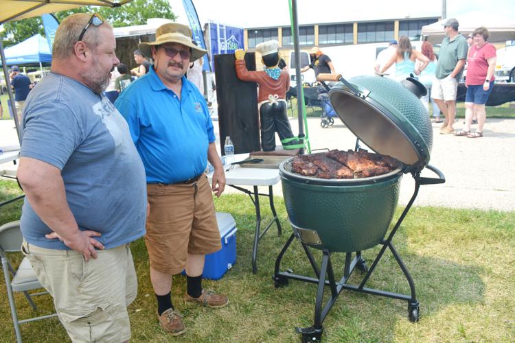 Ribs and bibs: Annual Ribfest draws grilling teams, hungry diners ...