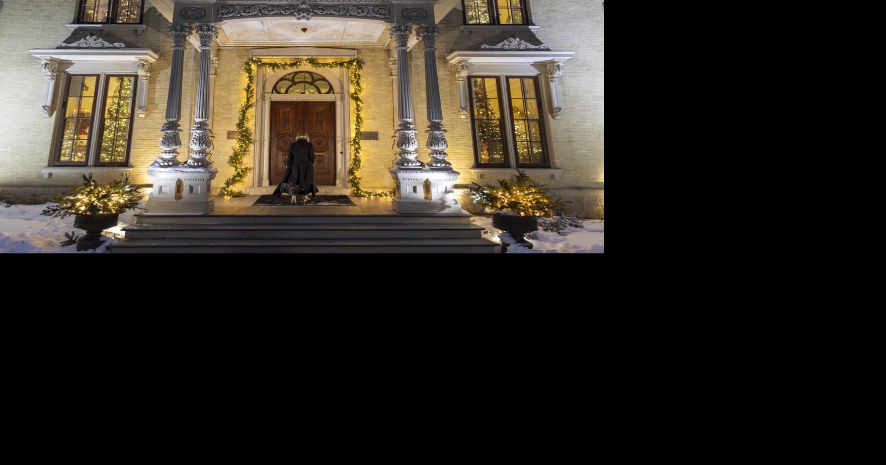 'I love the community feel of it.' Holiday Tree Show opens at Lincoln ...