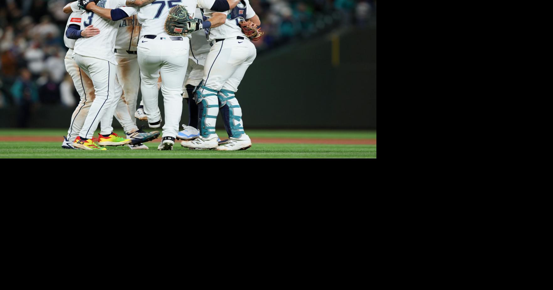 Mariners have big sixth inning to back Woo in an 8-3 victory over the ...
