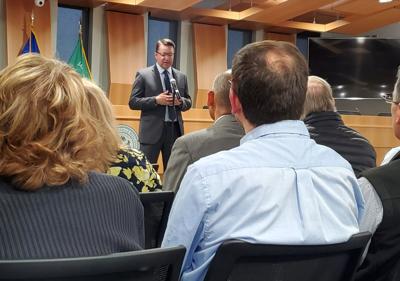 Kevin Lahner sworn in as Janesville's new city manager | Local News ...