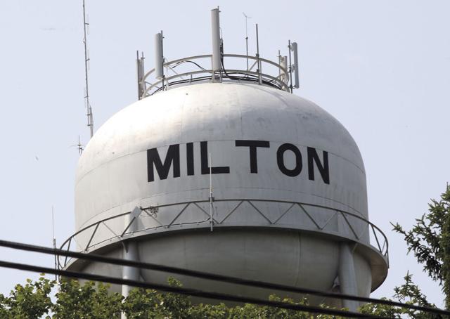 City of Milton’s director of public works retires after 32 years ...