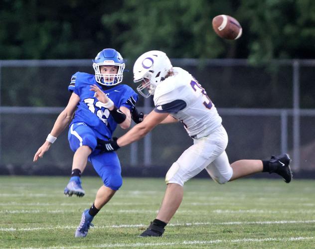 Oconomowoc coasts past Craig to open 2021 football season | High School ...