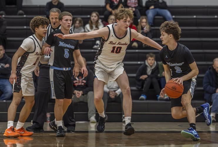 Boys' High School Basketball: Red Hawks cruise past Goslings | Boys ...
