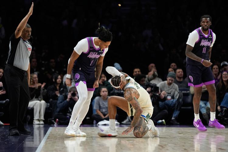 Edwards scores 24 as Wolves outlast Bucks 103-100 for their 9th win in ...