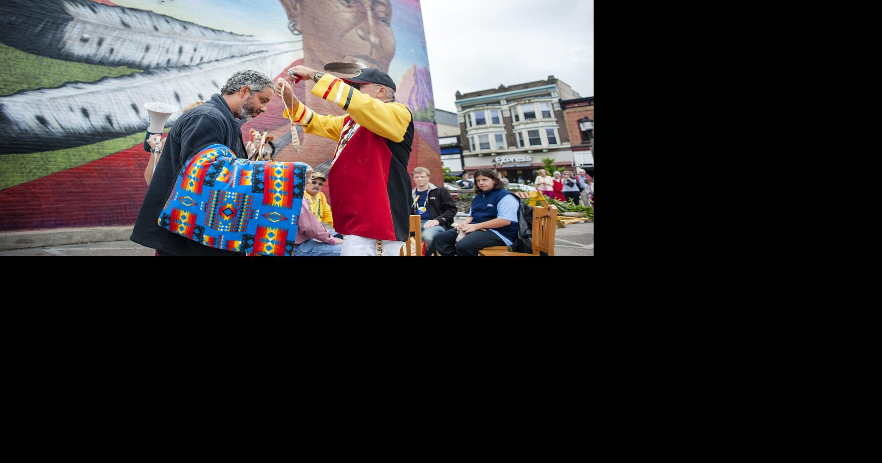 The creation of the Black Hawk mural | Photo Galleries | gazettextra.com