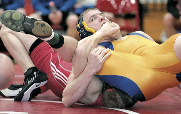 Delavan-Darien hits team state wrestling tourney | Archives ...