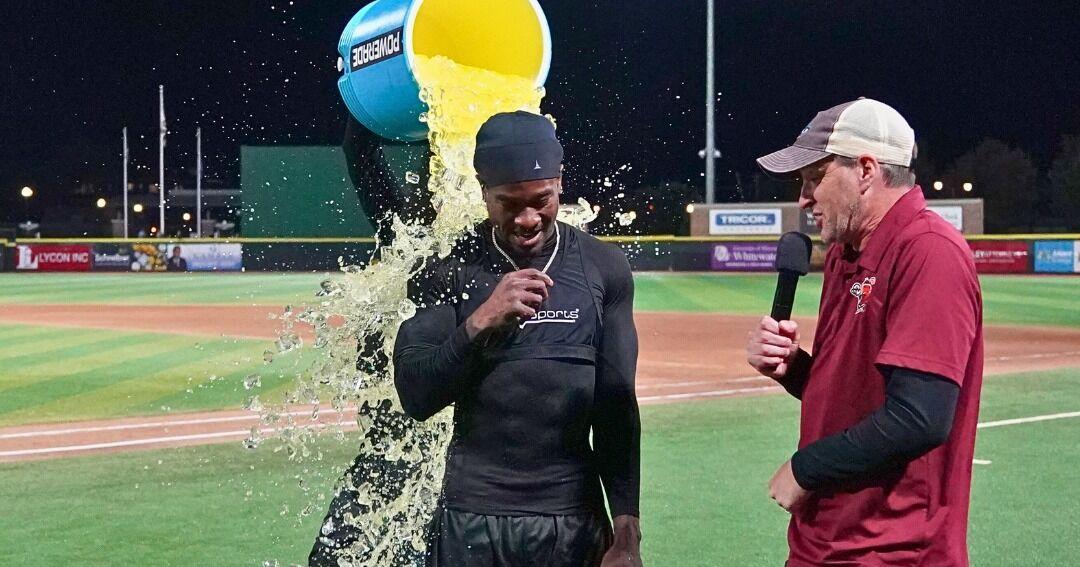 Midwest League: Sky Carp clinch second-half division title, playoff ...