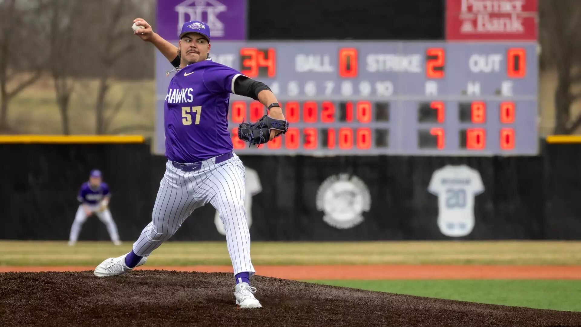 College baseball: UW-Whitewater moves win streak to 24 in a row, sweeps ...